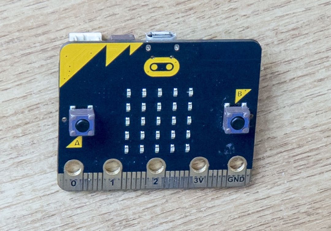 The First Video Game on the BBC Micro:bit [probably] | HackerNoon