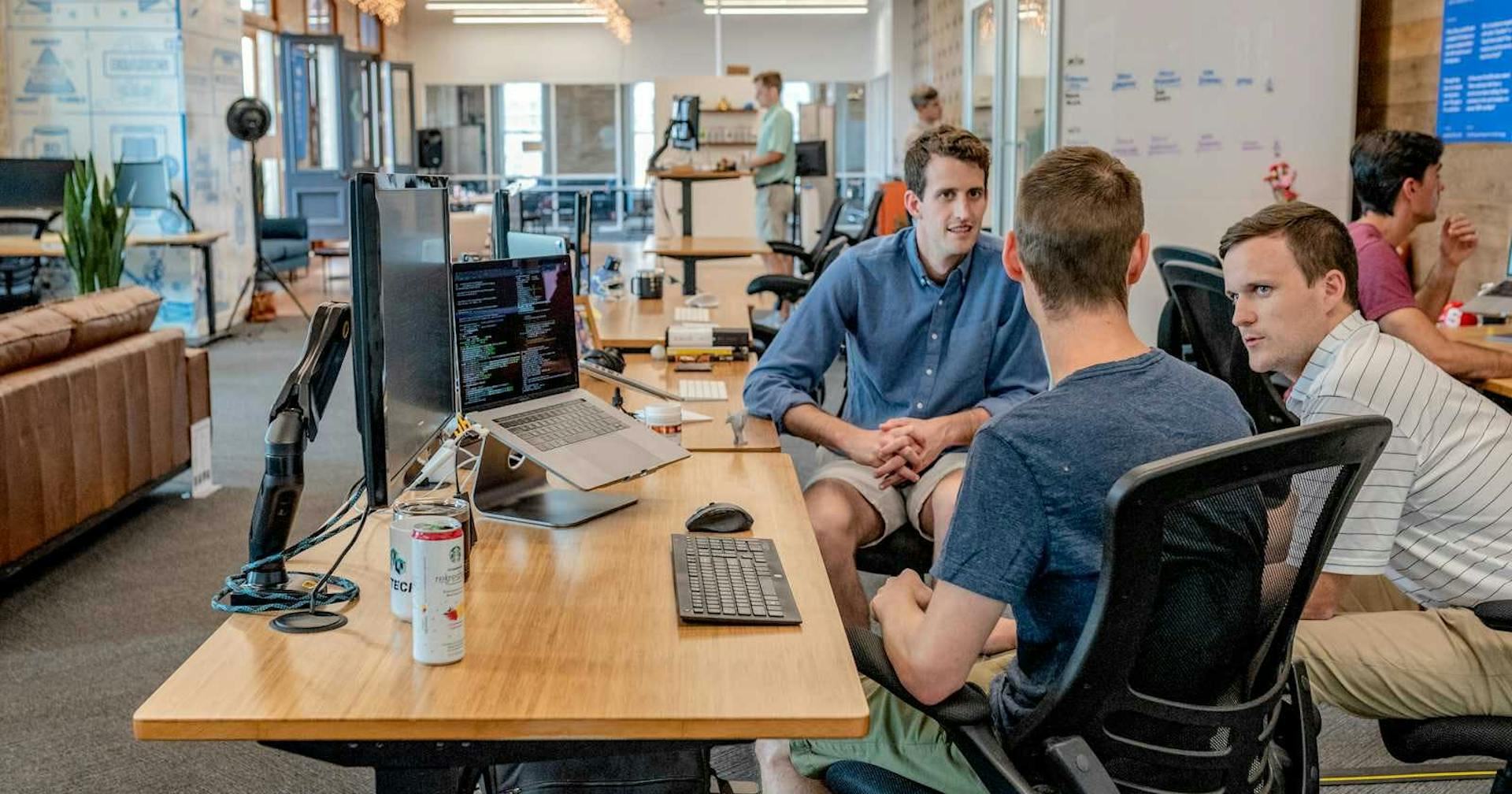 10 Tech Communities Every Developer Should Join in 2025 | HackerNoon