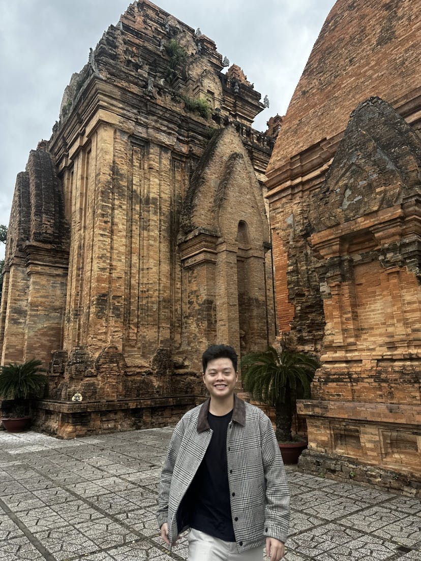 How to Effectively Evaluate Your RAG + LLM Applications | HackerNoon